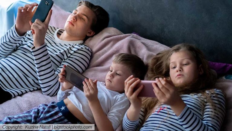 Das erste eigene Handy- Handyregeln für Kinder und Jugendliche